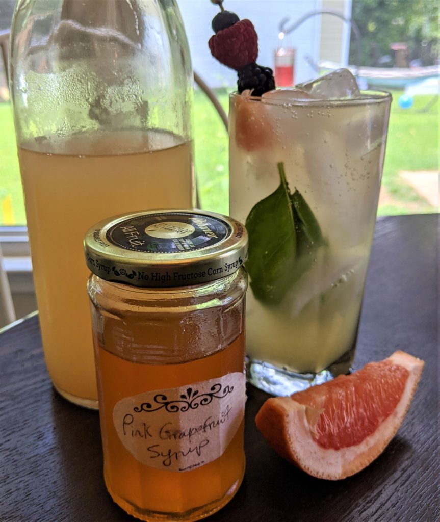 The Bubbly Greyhound (Sparkling Vodka Grapefruit Cocktail) - Insane in ...